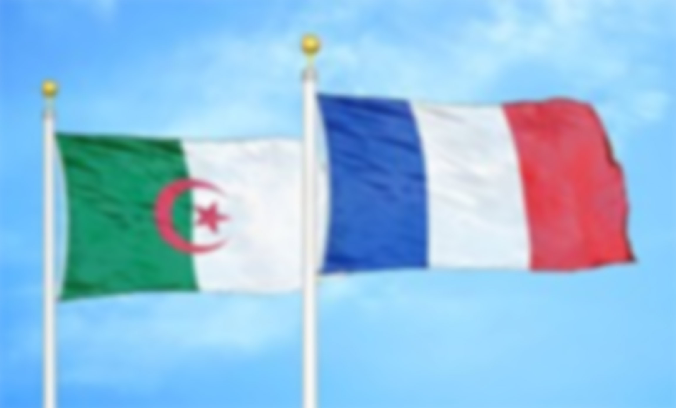 A ceux qui nous écrivent d'Algérie pour avoir la nationalité française ...